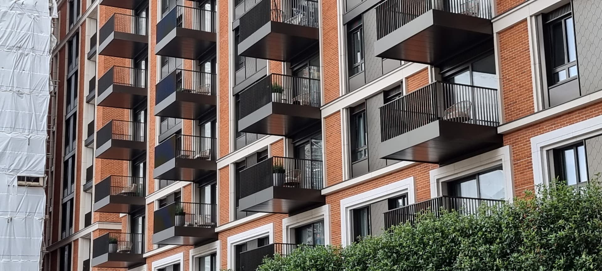 Balcony Details - Sapphire Balconies